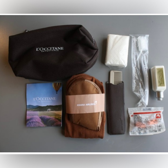 L'OCCITANE | Bags | Loccitane X Asiana Airlines Zippered Amenity Kit ...